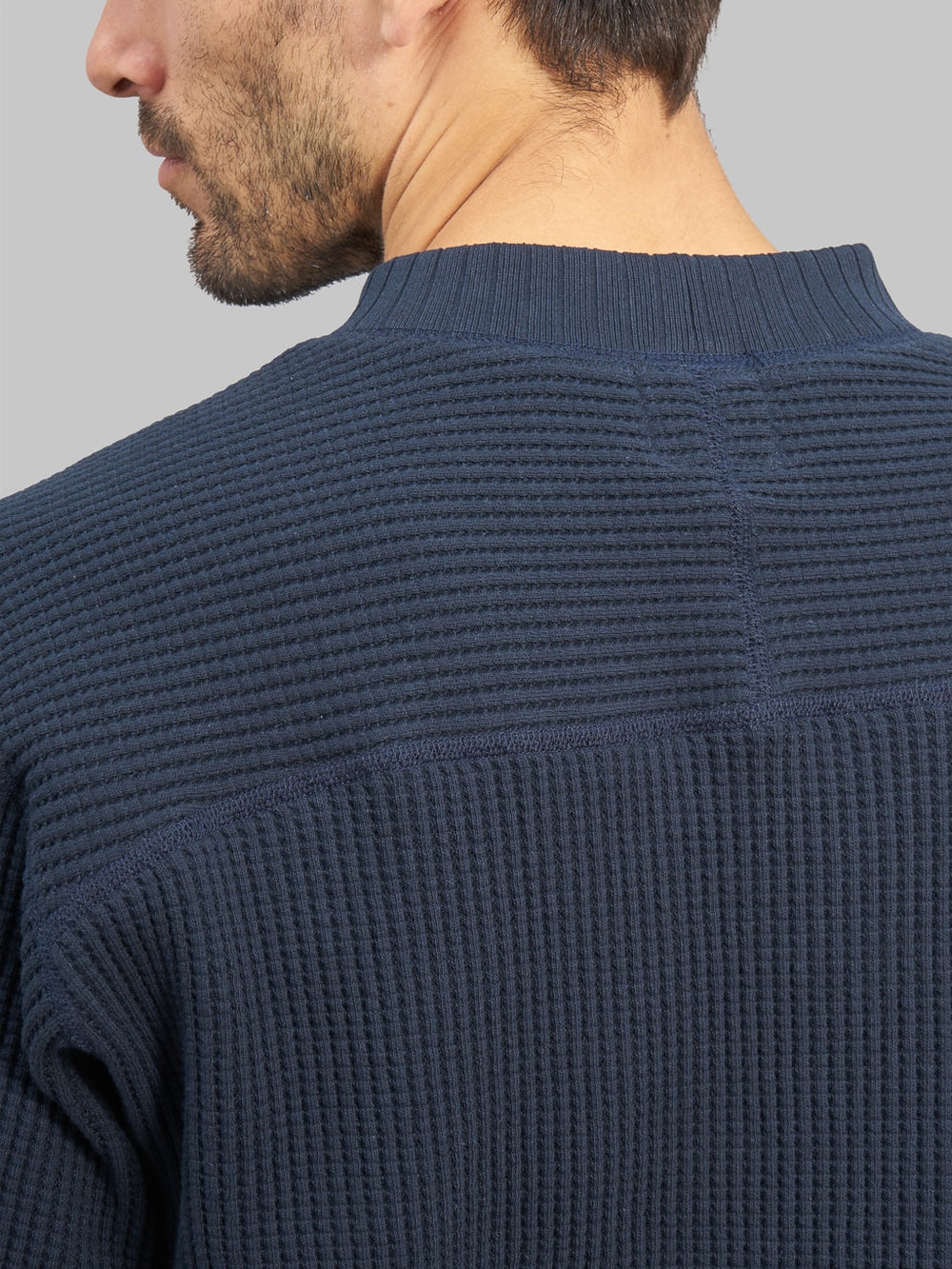 Jackman Waffle Midneck Sweater Dark Navy – Japanese Craftsmanship & Comfort